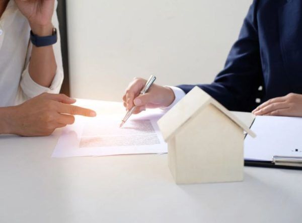 How Much Do Property Managers Get Paid in the UK? Salary Guide, Average ...
